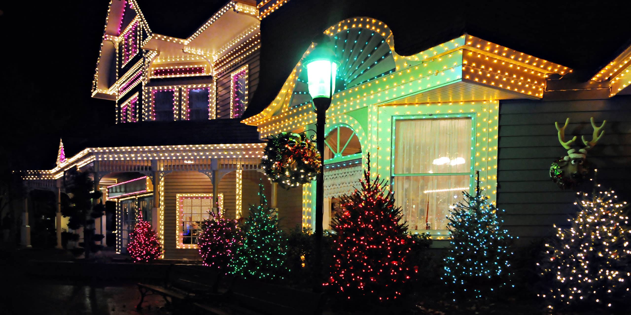 Clearly Amazing Expert Holiday and Christmas Light Installation