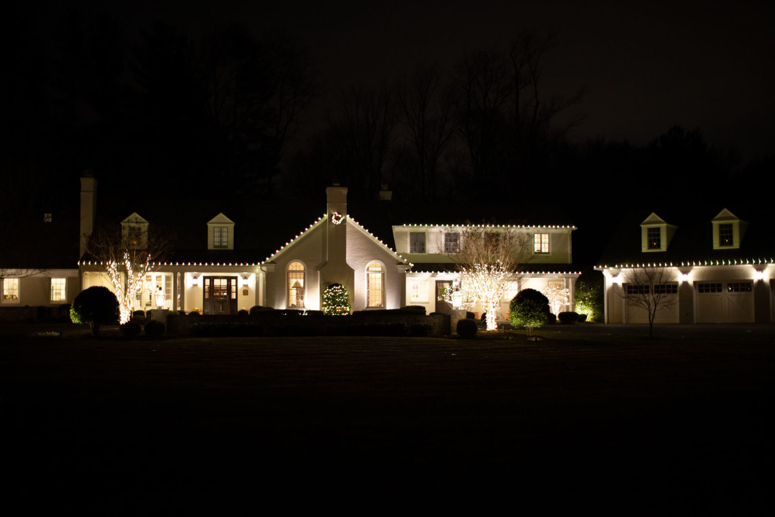 Clearly Amazing - Professional Holiday and Christmas Light Installation