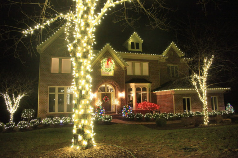 Clearly Amazing - Professional Holiday and Christmas Light Installation