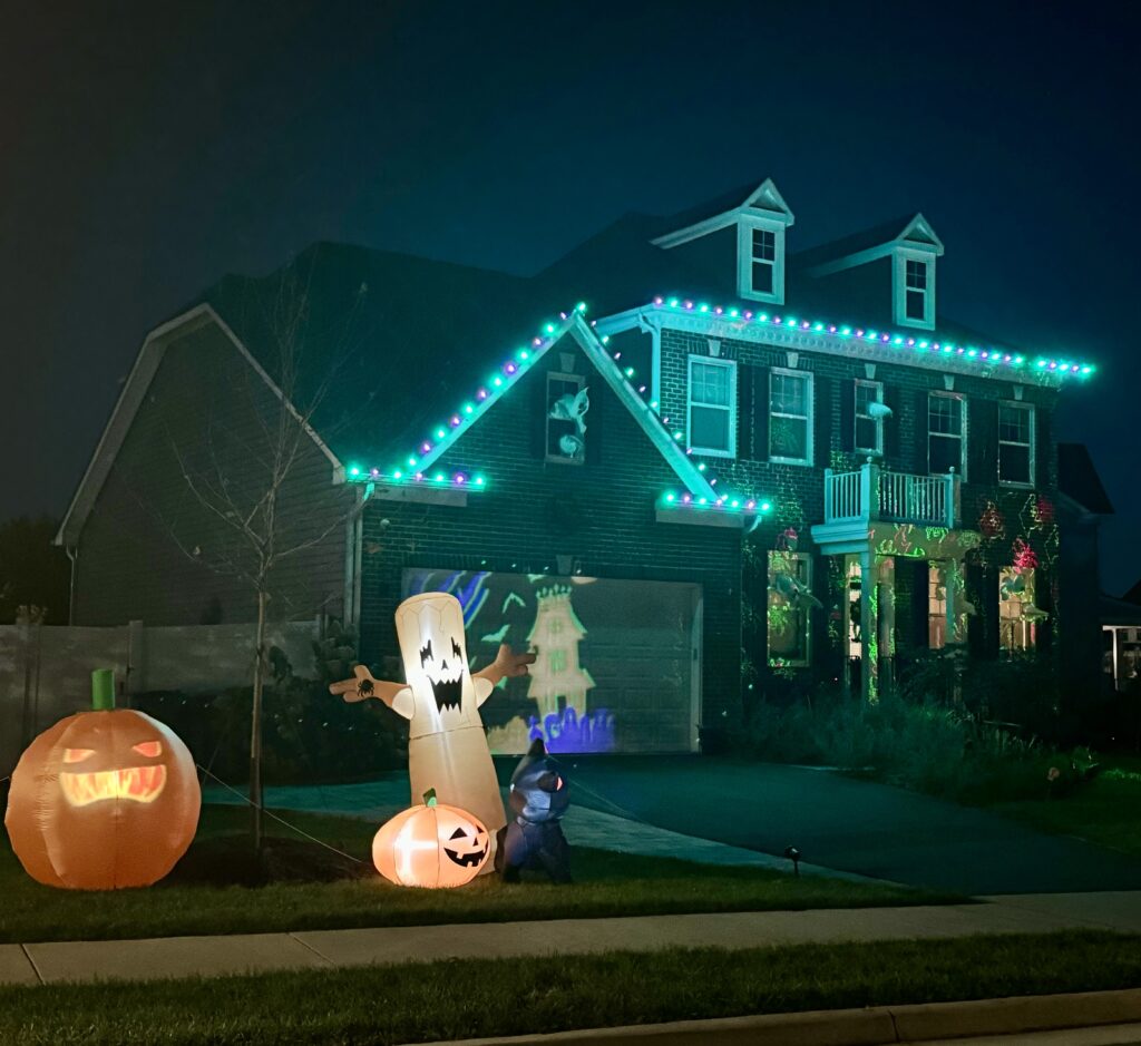 Clearly Amazing - Professional Halloween Lighting Installation